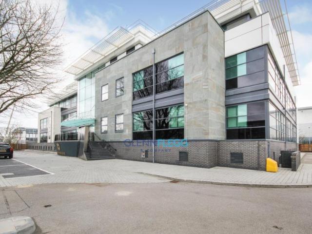 NEW ETON HOUSE, SLOUGH, BERKSHIRE 1 bed apartment to rent £1,150 pcm £265 pw