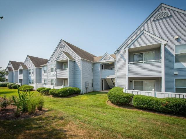 New Forest Apartments 2 Bedroom Apartment for Rent at 6017 New Forest Ct, Waldorf, MD 20603 St. Charles