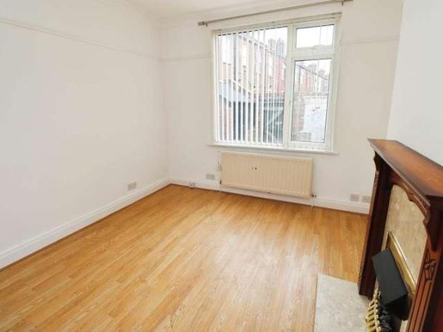 New Ferry Road, New Ferry, CH62