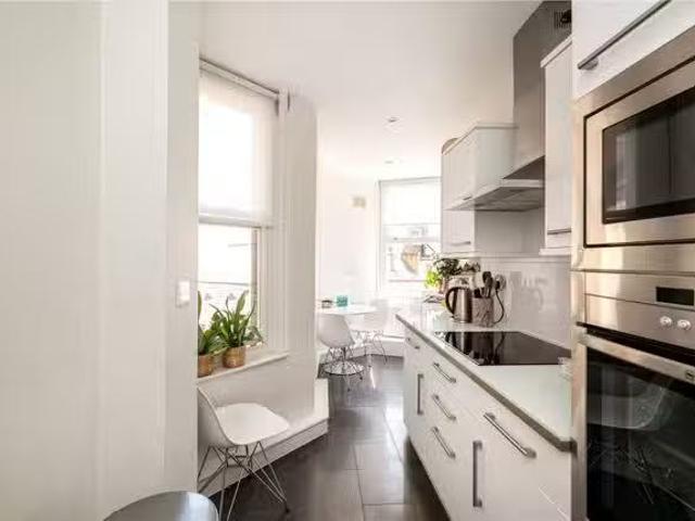 Rental! Flat to rent in D'oyley Street, London SW1X