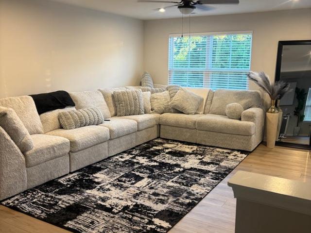 New Furnished Room in Townhome Near Uptown CLT