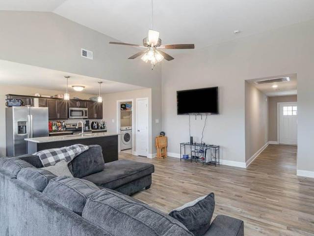 New Furnished Room | Utilities Included | Near Fo