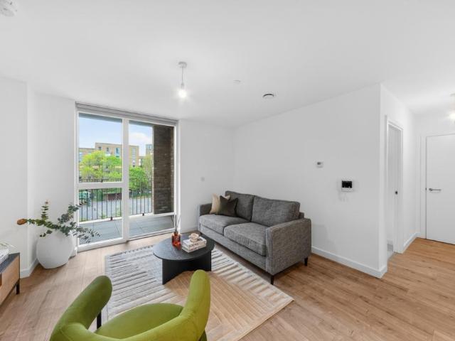 New Kent Road London SE1 1 bed apartment to rent £2,396 pcm £553 pw
