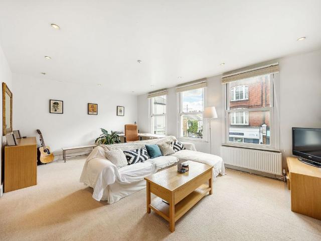 New Kings Road, Fulham, London SW6, 1 bed flat to rent, £2,400 pcm | PrimeLocation