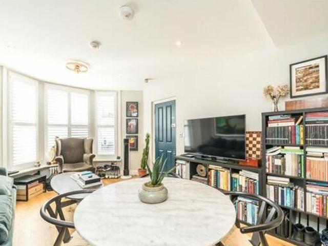 New Kings Road, London, 1 Bedroom Flat