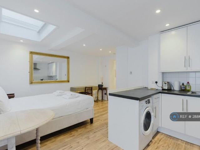 New Kings Road, London, SW6 Studio to rent £2,020 pcm £466 pw