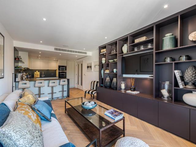New Kings Road SW6, 2 bed flat to rent, £3,685 pcm | PrimeLocation