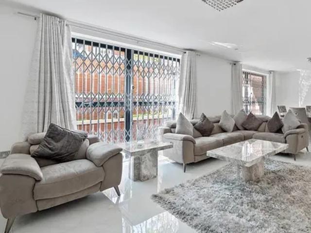 New House, 10A Mapesbury Road, Brondesbury Park, London, NW2 4JA, United Kingdom | 7 bed house for rent #167227666 | Rentberry