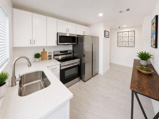 NEW HOUSE LAST ROOM AVAILABLE New CoLiving near