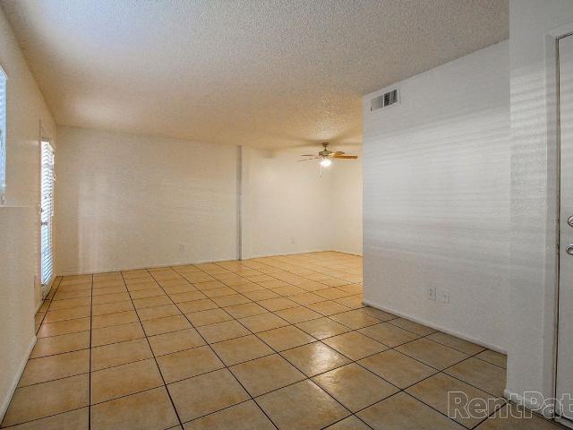 New Horizons 2 Bedroom Apartment for Rent at 1510 N 48th St, Phoenix, AZ 85008