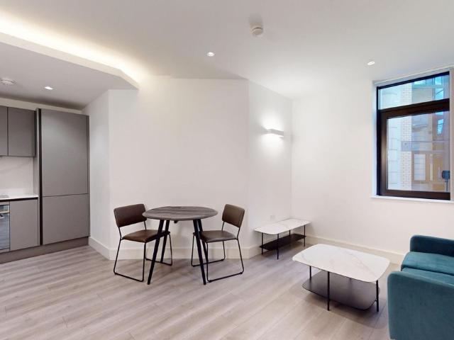 New Horizons Court, Brentford TW8, 1 bed flat to rent, £1,625 pcm | PrimeLocation