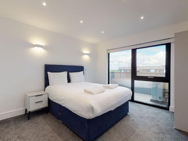 New Horizons Court, Brentford TW8, 1 bed flat to rent, £1,680 pcm | PrimeLocation