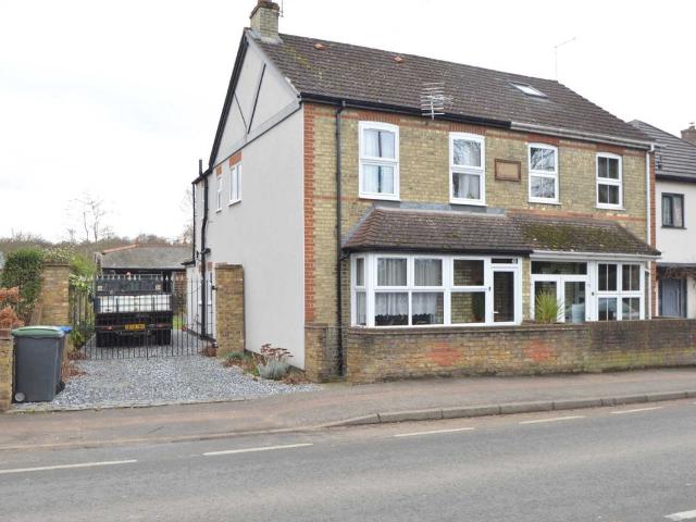 New Haw Road, Addlestone KT15, Room to rent, £595 pcm | PrimeLocation