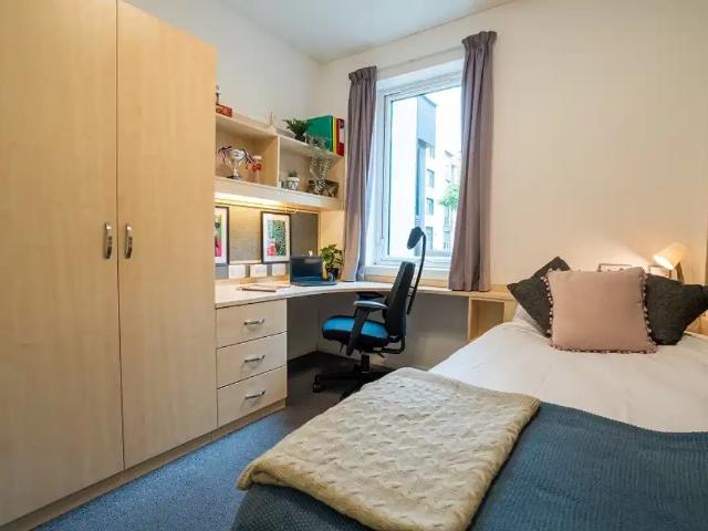 New Hall Nottingham Trent University | Amber
