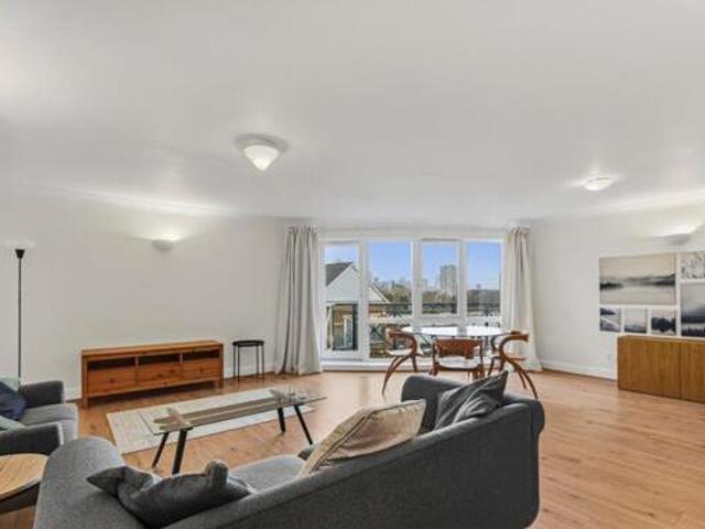 New Hampton Court, King & Queen Wharf, 3 Bedroom Flat