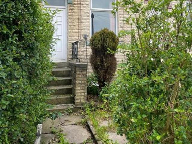 New Hey Road, Bradford BD4, 2 bed terraced house to rent, £700 pcm | PrimeLocation