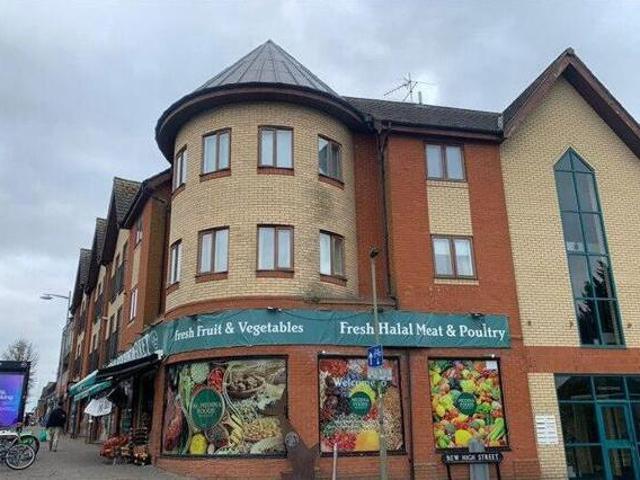 New High Street, A New High Street, 2 Bedroom Flat