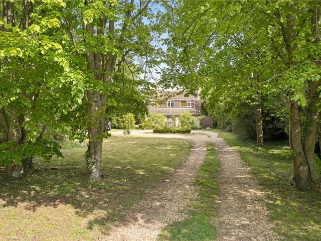 New Inn Road, Beckley, Oxford. 4 bed detached house to rent £4,500 pcm £1,038 pw