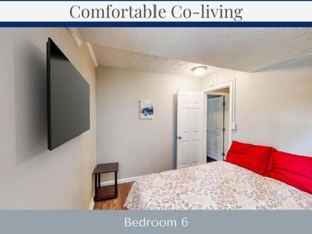 NEW OWNERSHIP ⏐ TV's in EVERY Room! Prime Riverdale spot, close to everything! Walk to everything Riverdale has to offer! Close to the bus stop. #RoomGoals #Relax