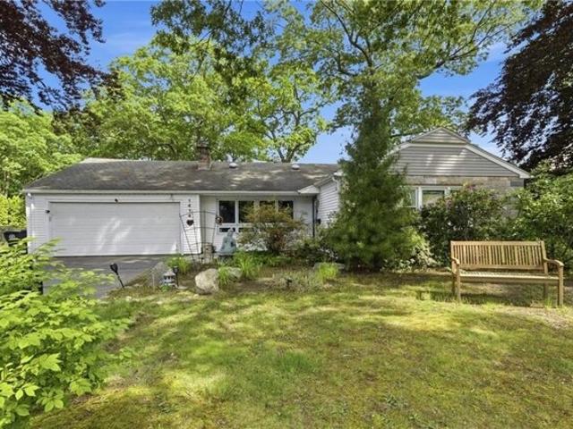 New London Ave, Cranston, Home For Sale
