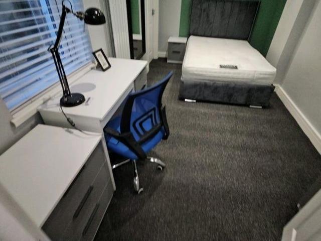 New Lane, Manchester M30, 2 bed shared accommodation to rent, £711 pppm | PrimeLocation