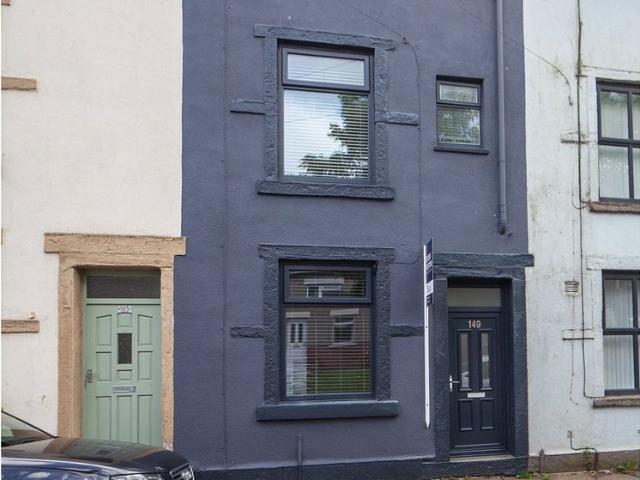 New Line, Bacup, Lancashire OL13, 2 bed terraced house to rent, £825 pcm | PrimeLocation