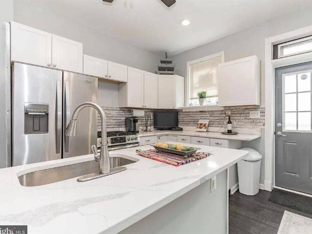 New Listing 1st level of Row House