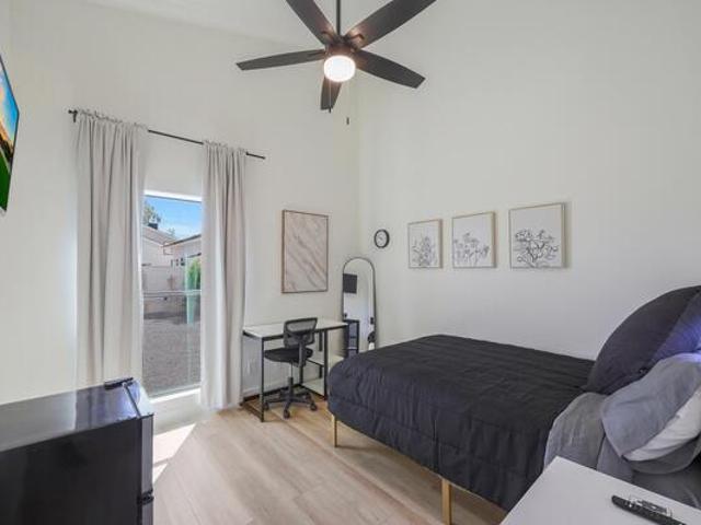 NEW LISTING* Beautiful Spacious & high quality Boho Home in Glendale! North of 67th ave & Cactus