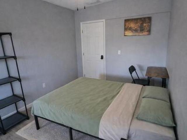 NEW Listing in Live Oaks Square 6 Week PROMO! Book Now!