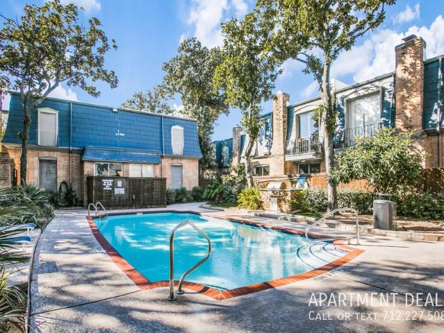 New luxury community one month free in Larchmont