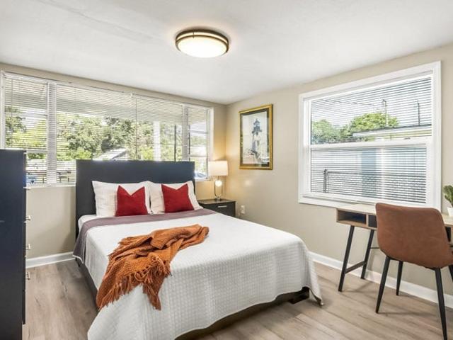 New Modern and Renovated Arlingwood House – 10 mi