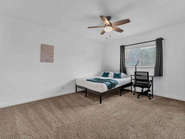 NEW* Moonlit Ridge PadSplit | Stylish Rooms and Fire Pit + Prime Location! No move in fee!