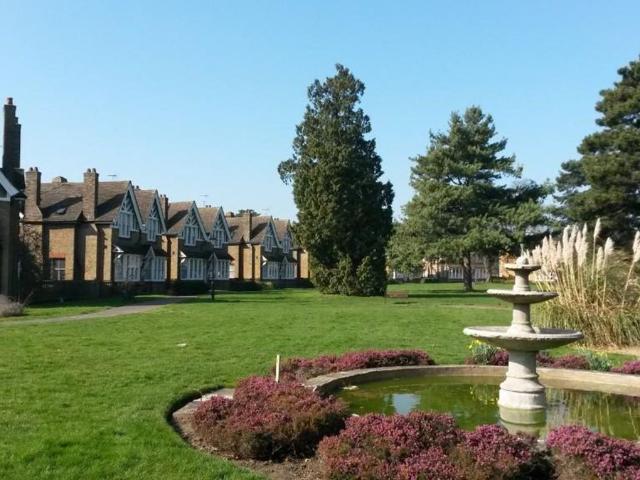 New Mossford Way, Barkingside IG6, 2 bed flat to rent, £1,800 pcm | PrimeLocation