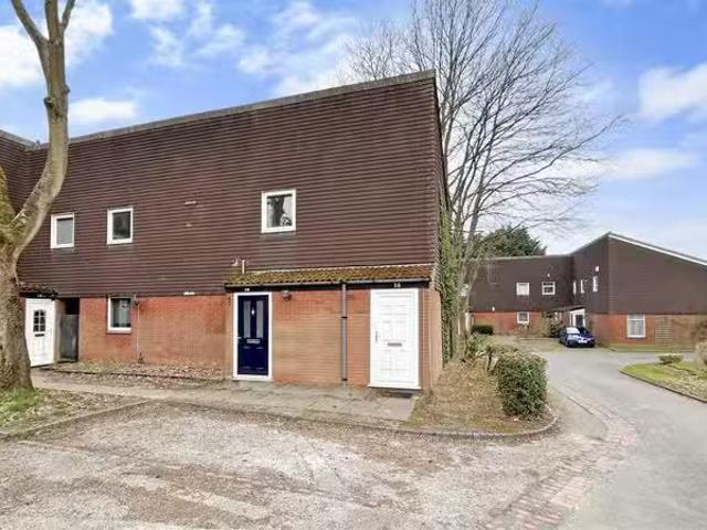 Rental! Maisonette for rent in Stonecrop Close, Kings Norton.