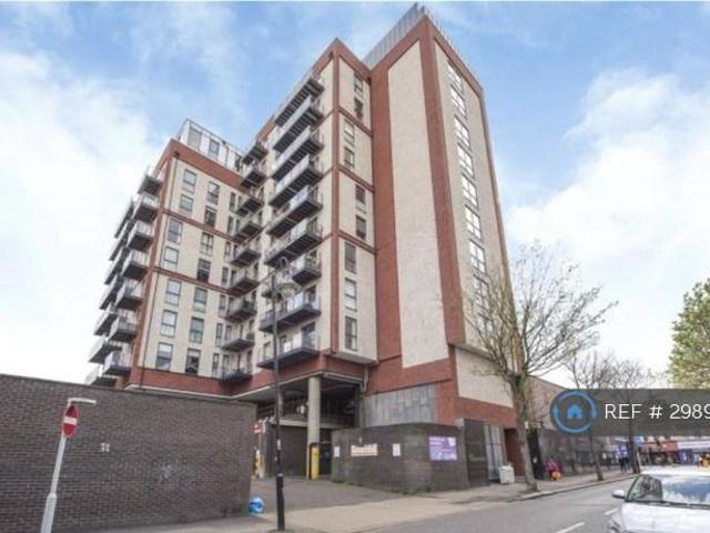 New Malden House, New Malden, KT3 3 bed flat to rent £3,600 pcm £831 pw