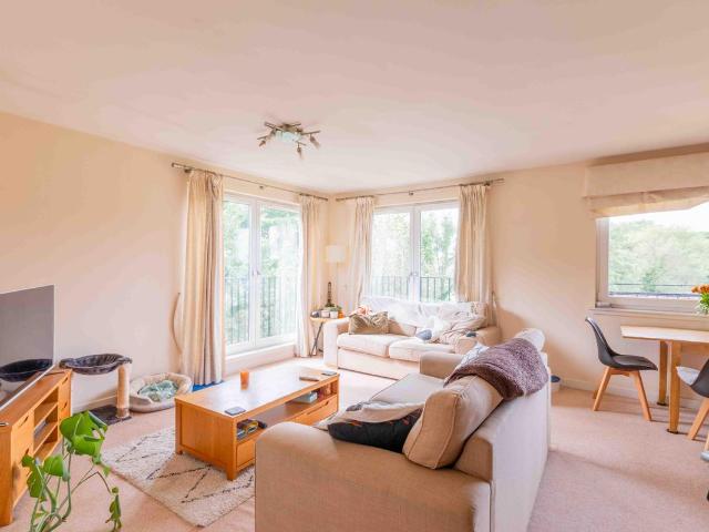 New Mart Gardens, Edinburgh EH14, 2 bed flat to rent, £1,350 pcm | PrimeLocation