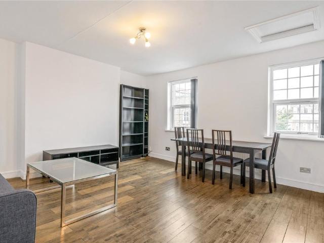 New North Road, Islington, London, N1 2 bed apartment to rent £3,000 pcm £692 pw