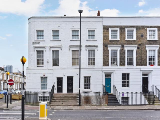 New North Road, London N1, 2 bed flat to rent, £2,950 pcm | PrimeLocation