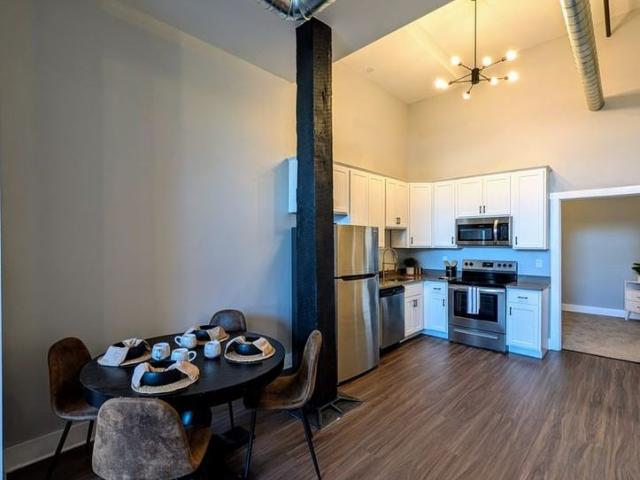 New South Side Apartments at 905 Bingham 2 Bedroom Apartment for Rent at 905 Bingham St, Pittsburgh, PA 15203 Southside Flats