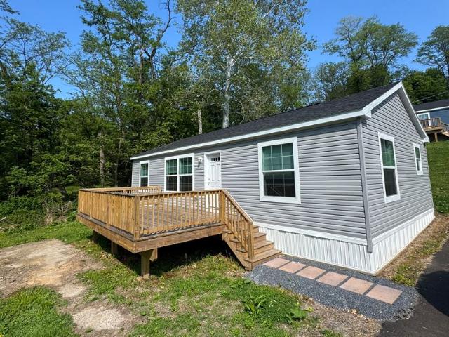 New single family ranch house in Williams Township, laundry, parking, yard