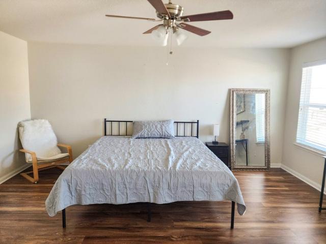 New Spacious Room in Manor, TX! Beautiful Furni