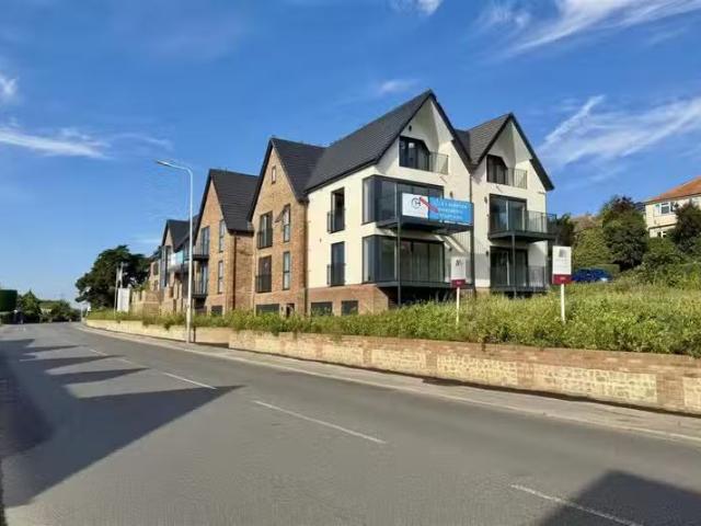 Rental! Studio apartment for rent in 95 Seabrook Road, Hythe.