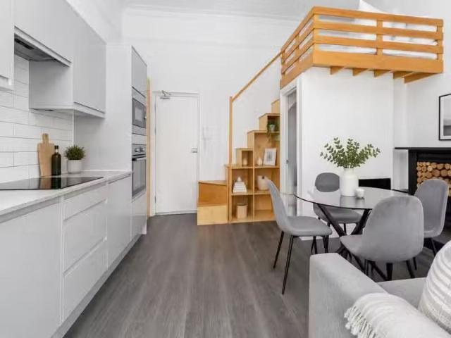 New Studio flat for rent in Flat 8 Oriental Place, BN1