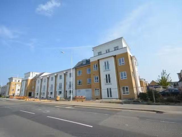 Nice Studio flat for rent in Manston Road, Ramsgate, CT12 6FD.