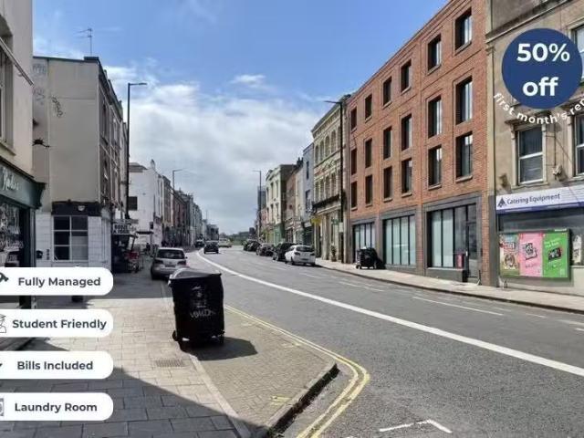 Unique Studio flat for rent in West Street, Bristol, BS2