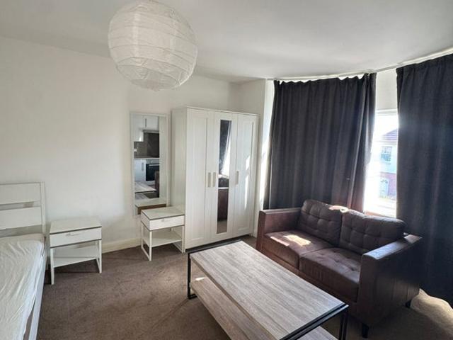 New Studio Flat to Rent