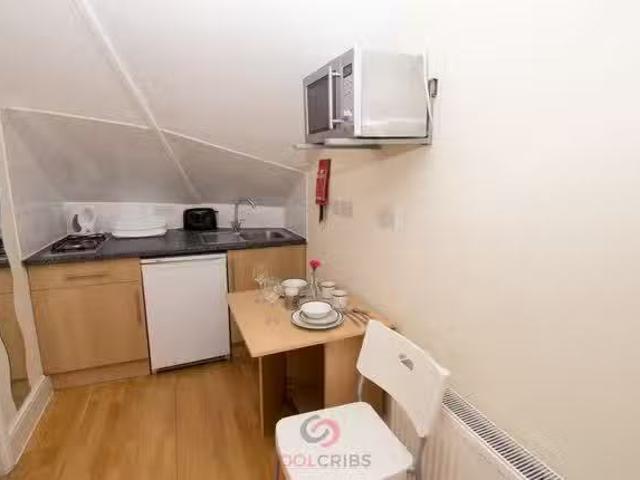 For Rent! Studio to rent in Netherwood Road, Shepherds Bush, L.