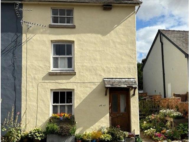 New St, Bishops Castle SY9, 2 bed end terrace house to rent, £950 pcm | PrimeLocation
