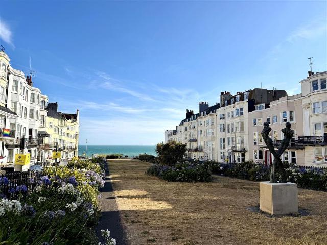 New Steine, Brighton BN2, 1 bed flat to rent, £1,350 pcm | PrimeLocation