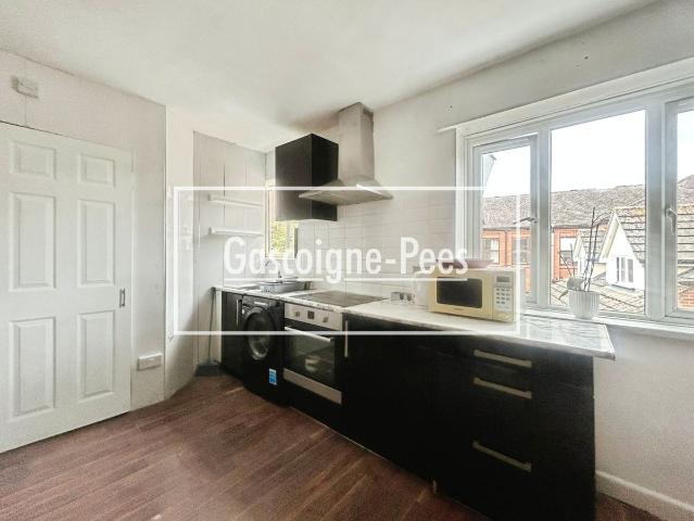 New Street, Basingstoke RG21, Studio to rent, £850 pcm | PrimeLocation